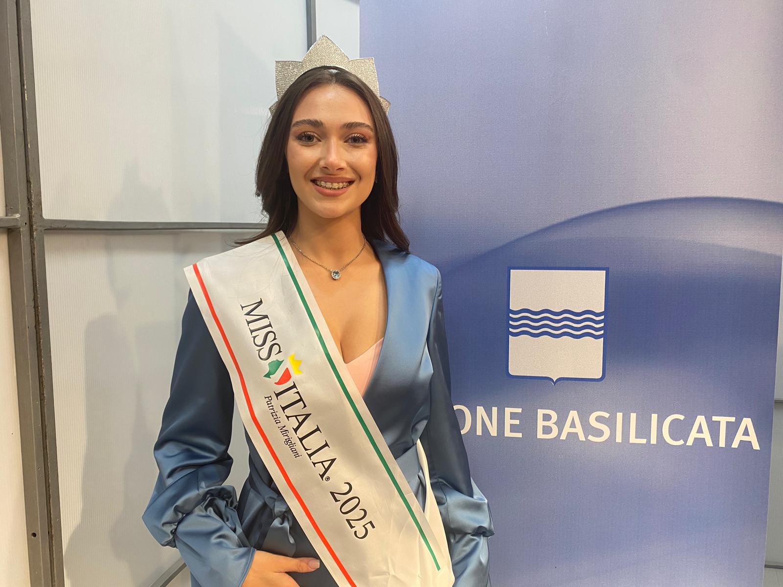 Potenza: Miss Italia Katia Buchicchio ricevuta dal presidente Bardi ...