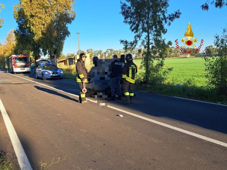 Incidente sulla San Basilio Mare, ferita conducente auto finita fuori ...